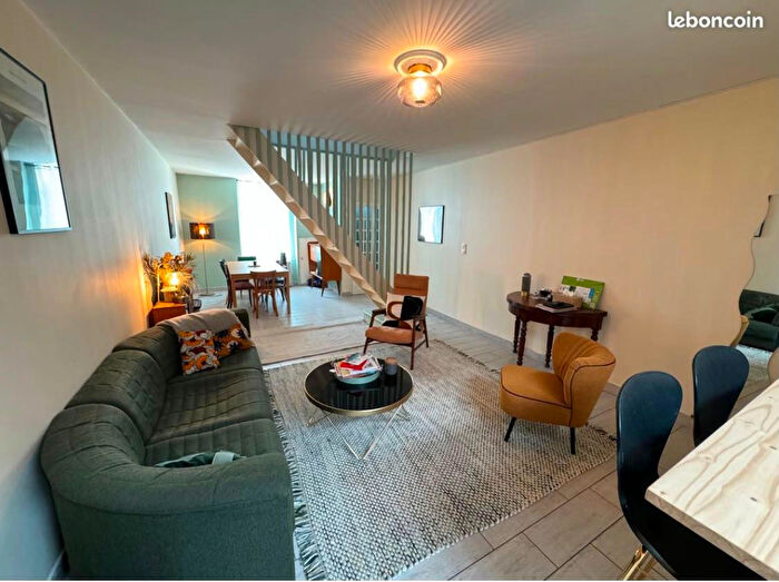 Maison 5 pièces à Croix, Centre-ville, à vendre