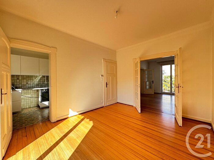 Appartement à louer - Thionville, Saint-François - 6 pièces - 3 chambres