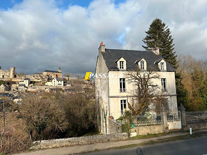 Maison à vendre - Bertholène - 7 pièces - 4 chambres