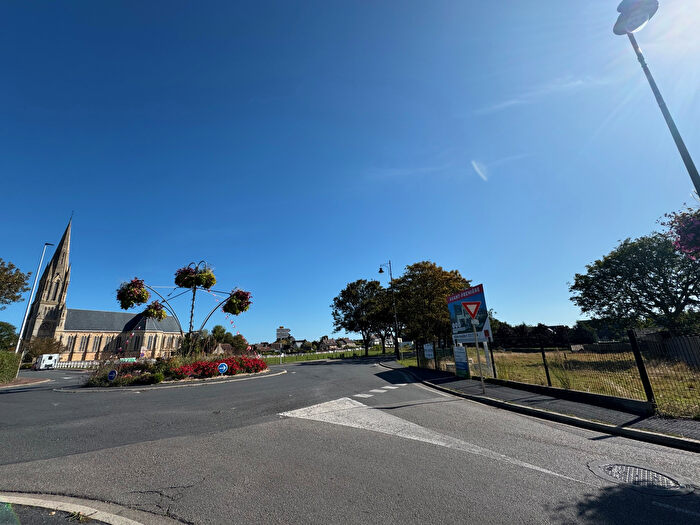 Appartement à vendre - Saint-Aubin-sur-Mer - 5 pièces - 3 chambres