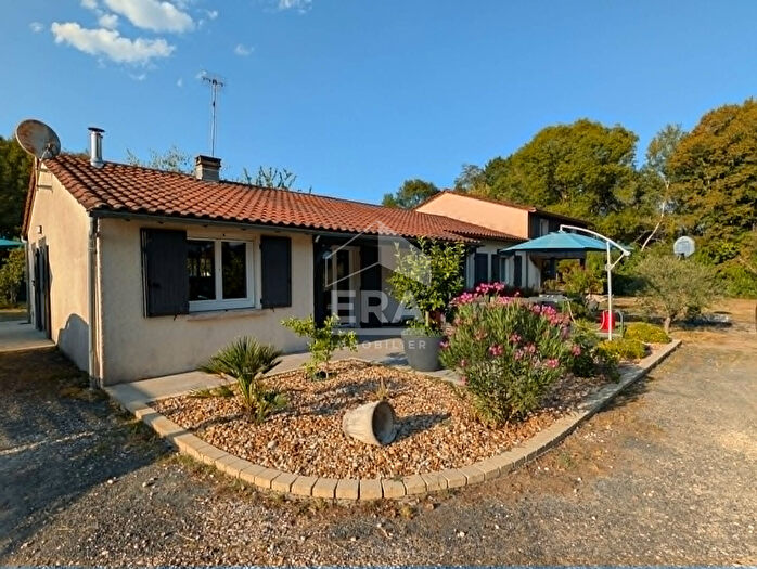 Montpon-Ménestérol : Maison 10 pièces à vendre