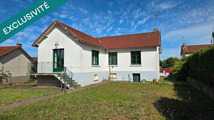 Lussac-les-Châteaux : Maison 4 pièces à vendre