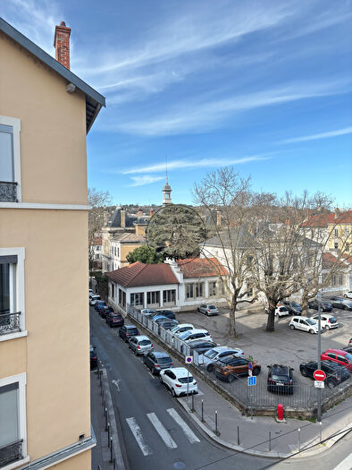 Appartement à vendre - Oullins - 3 pièces - 2 chambres