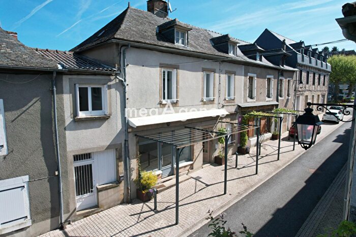 Beynat : Maison 8 pièces à vendre