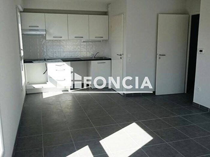 Appartement à louer - Tonkin-Pesque-Saint Julien, Lons - 3 pièces - 2 chambres