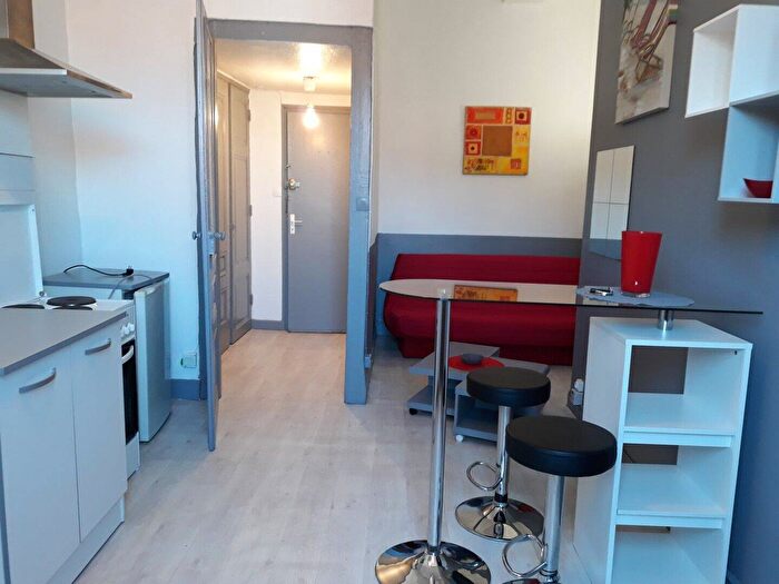 Appartement à louer - Saint Jacques-Chavanelle, Saint-Étienne - 1 pièce