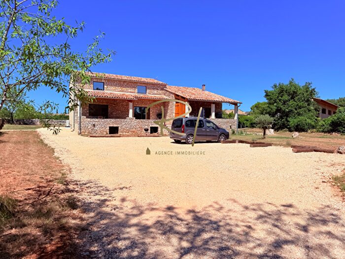 Maison à vendre - Issirac - 8 pièces - 5 chambres