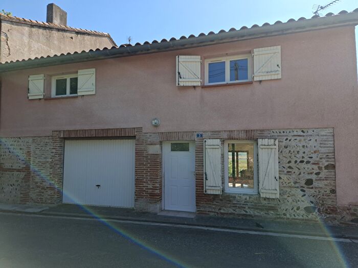 Maison 4 pièces à Peyssies, à louer