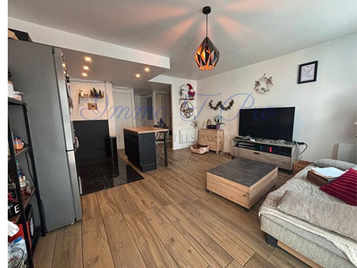 Appartement à louer - Athis-Mons - 2 pièces - 1 chambre