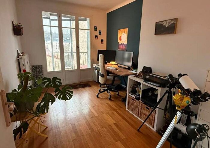 Appartement à louer - Lyon ème arrondissement - 4 pièces - 3 chambres
