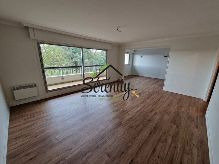 Appartement 4 pièces à Loos, Centre-ville, à vendre