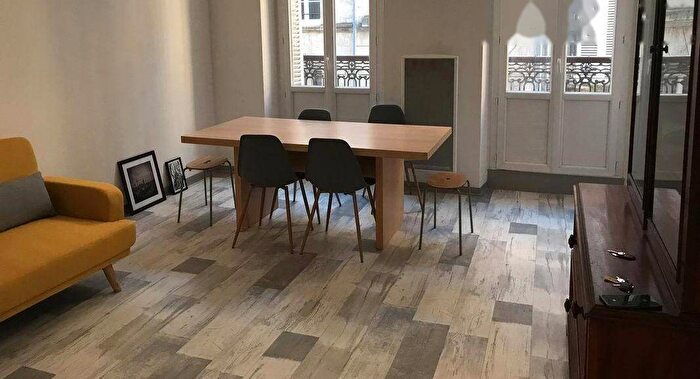 Centre ville, Bordeaux : Appartement 3 pièces à louer