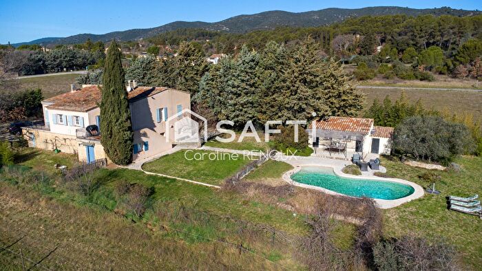 Maison à vendre - Puyvert - 8 pièces - 5 chambres