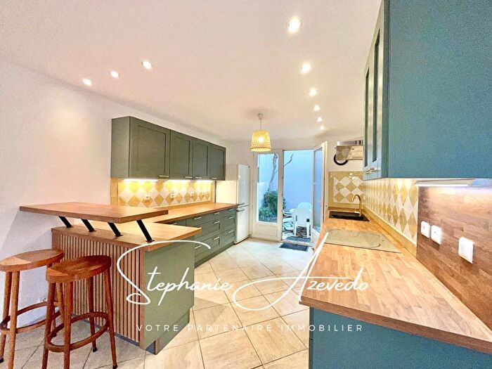 Appartement à vendre - Le Grau-du-Roi, Centre-ville - 4 pièces - 2 chambres