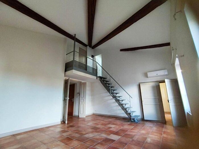 Appartement à louer - Centre Ville, Cavaillon - 2 pièces - 2 chambres