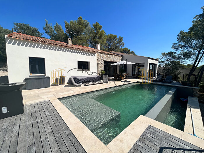 Maison à vendre - Nîmes, Terres de Rouvière, LEau Bouillie - 5 pièces - 4 chambres