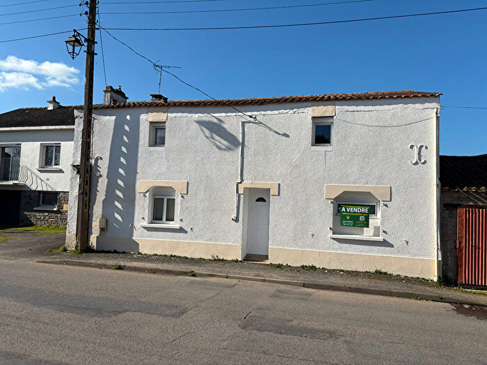 Maison à vendre - Touvois - 5 pièces - 4 chambres