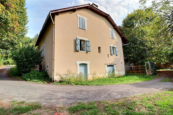 Maison 6 pièces à Le Trioulou, à vendre