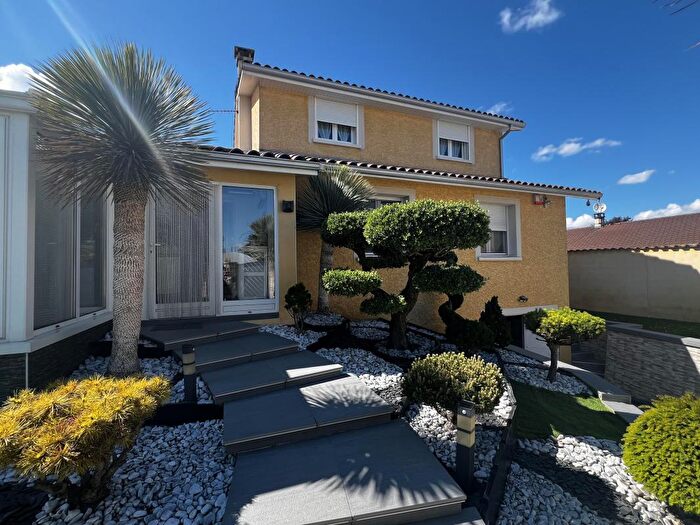 Maison 5 pièces à Loyettes, à vendre
