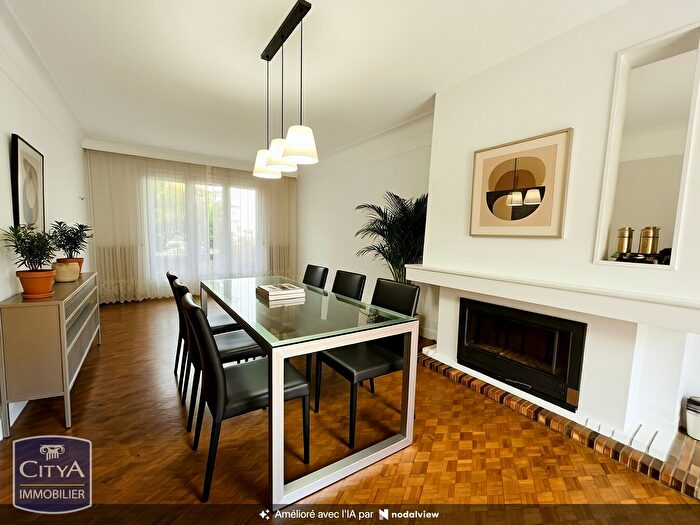Maison 11 pièces à vendre - Châteauroux, Cré, La Loge, Les Grands Champs, Les Méraudes, Touvent