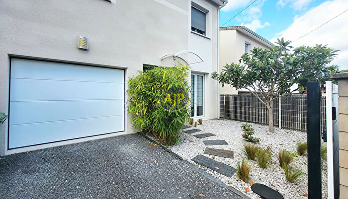 Maison 5 pièces à Talence, Centre-ville, Université, Lycée, à vendre