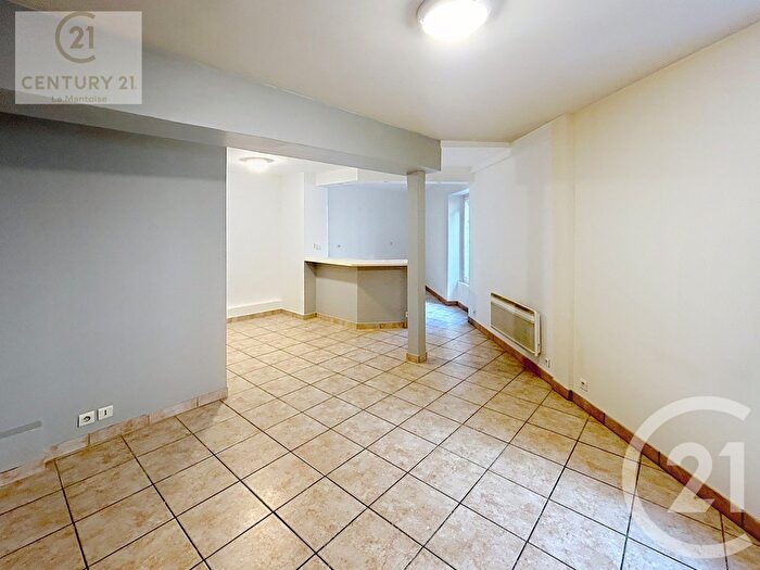 Appartement à vendre - Mantes-la-Jolie, Centre-ville - 4 pièces - 3 chambres