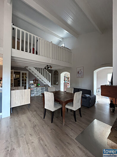 Maison à vendre - Saint-Sulpice-et-Cameyrac - 5 pièces - 4 chambres