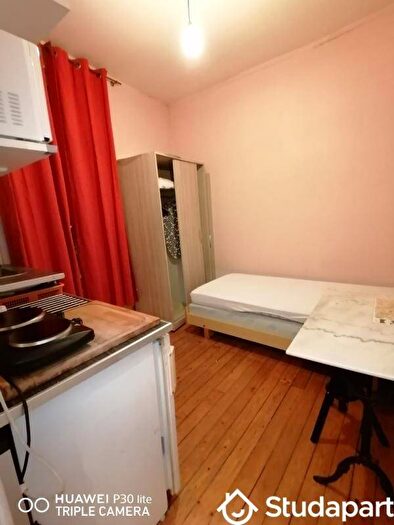 Appartement à louer - Cernay Jamin-Jean Jaurès-Epinettes, Reims - 1 pièce - 1 chambre