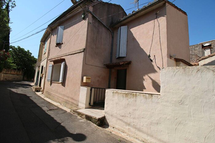 Maison 4 pièces à Fontvieille, à louer