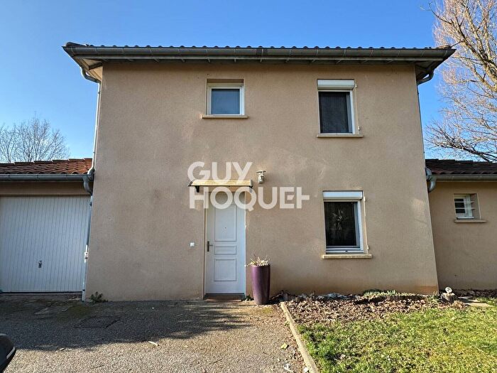 Maison à louer - Quincias, Villefontaine - 5 pièces - 4 chambres