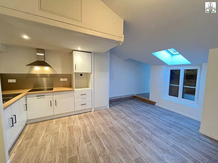 Appartement à louer - Centre Ville, Beaune - 2 pièces - 1 chambre