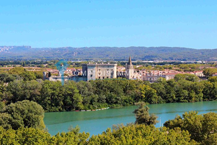 Appartement à vendre - Tarascon, Centre-ville, Château, Condamine - 3 pièces - 1 chambre