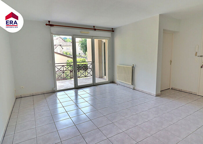 Appartement à louer - Figeac - 3 pièces - 2 chambres