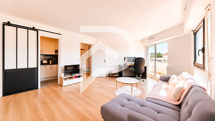 Appartement 2 pièces à Verneuil-sur-Seine, Centre-ville, Gare, à vendre