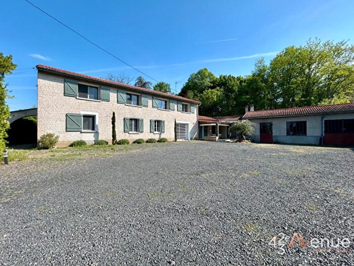 Maison à vendre - Veauchette - 8 pièces - 6 chambres