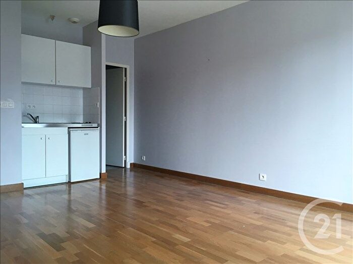Appartement 1 pièce à louer à Châteauroux, Centre-ville, Les Marins