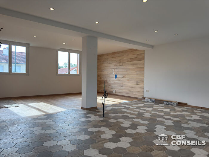 Maison 5 pièces à vendre à Le Cendre
