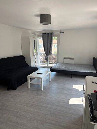 Appartement 1 pièce à louer à Vieux Village-Missionnaires, Fontenay-le-Fleury
