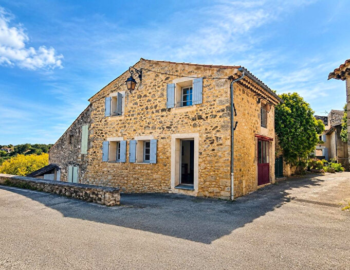 Maison 2 pièces à Saint-Restitut, à vendre