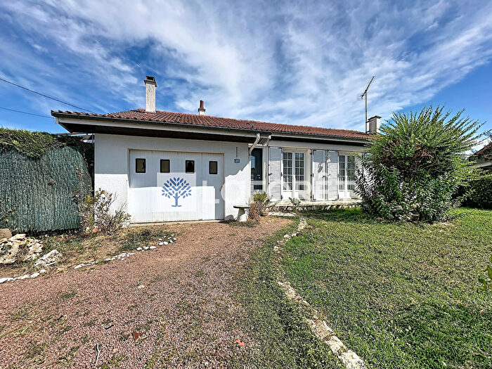 Saint-Varent : Maison 5 pièces à vendre