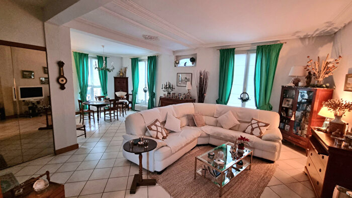 Maison à vendre - Villemomble, Eglise - 9 pièces - 6 chambres