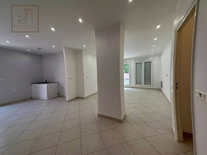 Saint-André-de-la-Roche - Appartement 4 pièces à louer