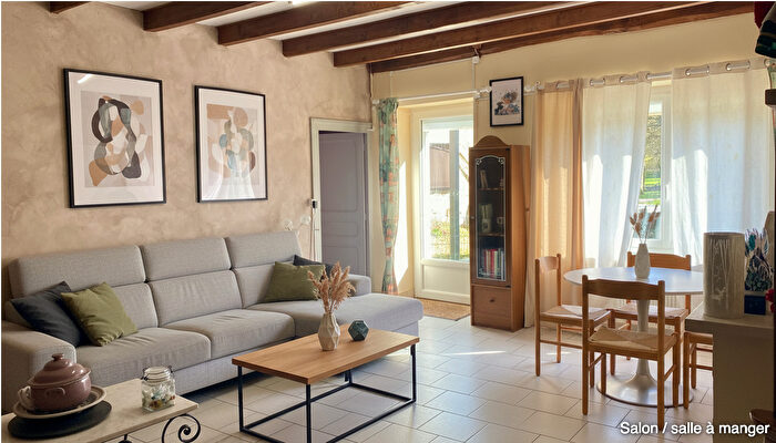 Maison à vendre - Lezay - 7 pièces - 6 chambres