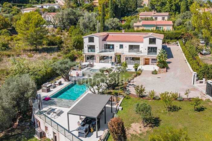 Maison 8 pièces à Mougins, Le Colombier, Colombe, Cabrières, Le Bordé, à vendre