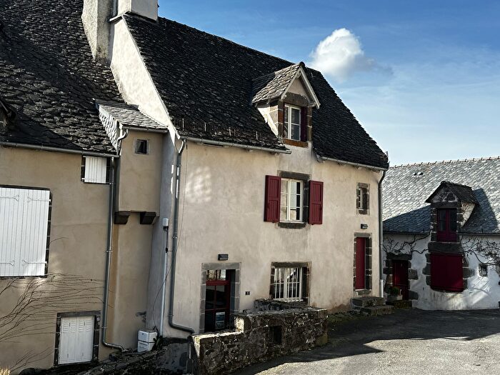 Maison 5 pièces à Salers, à vendre