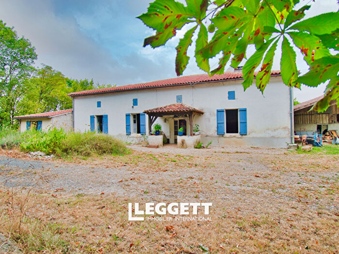 Maison 9 pièces à Saint-Pastour, à vendre