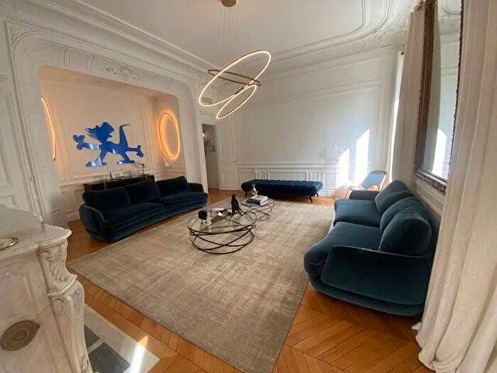 Appartement à louer - Triangle dOr, Paris ème arrondissement - 4 pièces - 2 chambres