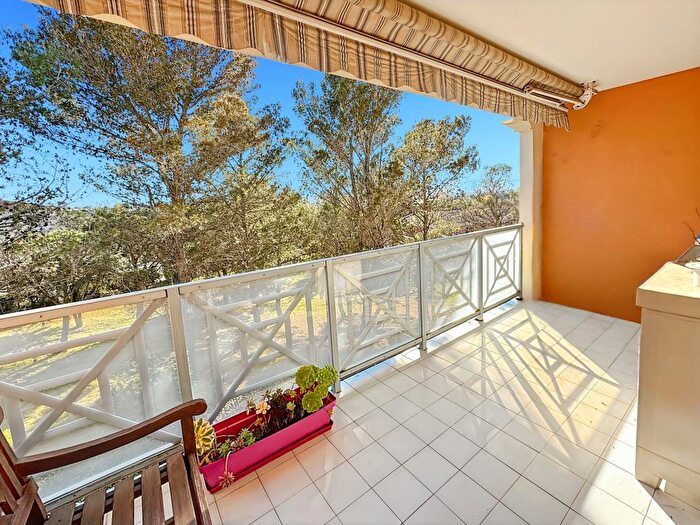 Appartement à vendre - Saint-Raphaël, Les Arênes - 2 pièces - 1 chambre