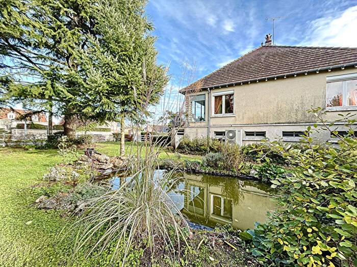 Maison à vendre - Montreuil-en-Touraine - 7 pièces - 4 chambres