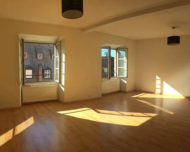Appartement à louer - Strasbourg, Centre-ville, Mairie - 3 pièces - 2 chambres